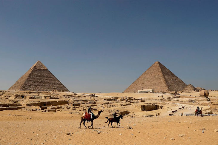 The pyramids at Giza looked very different when they were first built ...