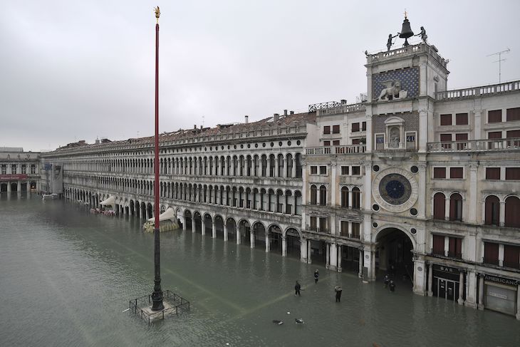 Tide in Venice reaches highest level in half a century - Apollo Magazine