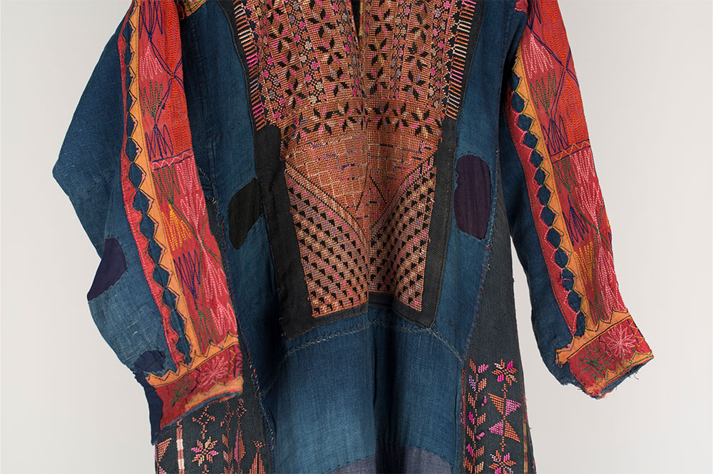 Material Power: Palestinian Embroidery | Apollo Magazine
