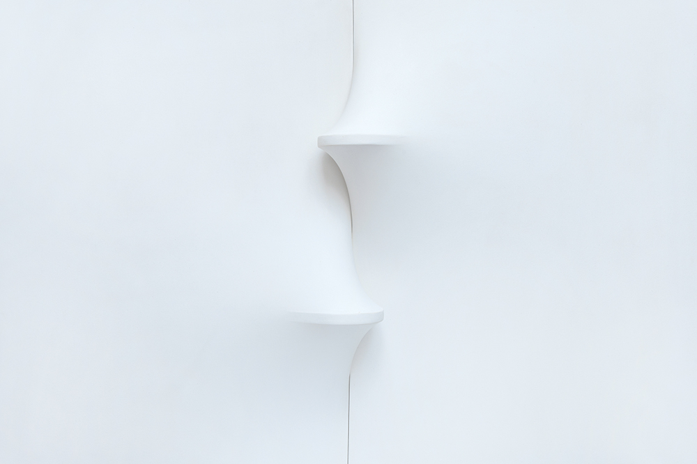 The white-hot work of the Italian Spatialists - Apollo Magazine