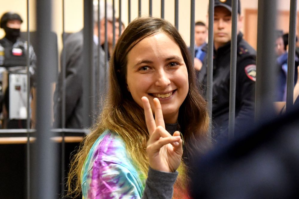 Russian dissident artist Aleksandra Skochilenko released in prisoner ...